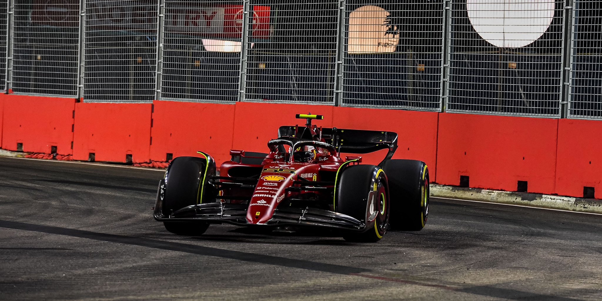 FP2 v nočním Singapuru ovládli jezdci Ferrari - SvětFormule.cz