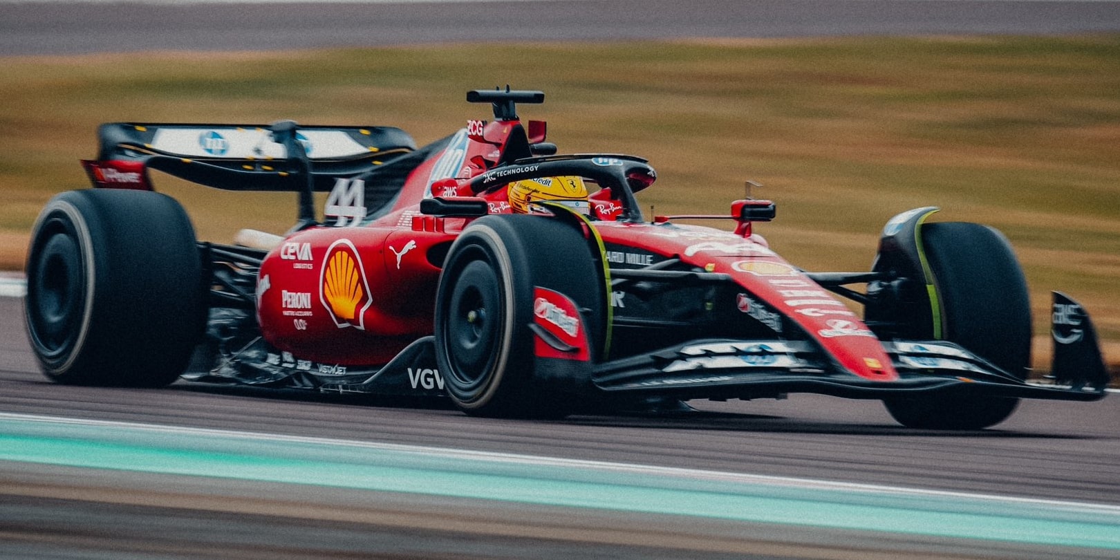 Lewis Hamilton dnes absolvoval první test s Ferrari na Fioranu ...